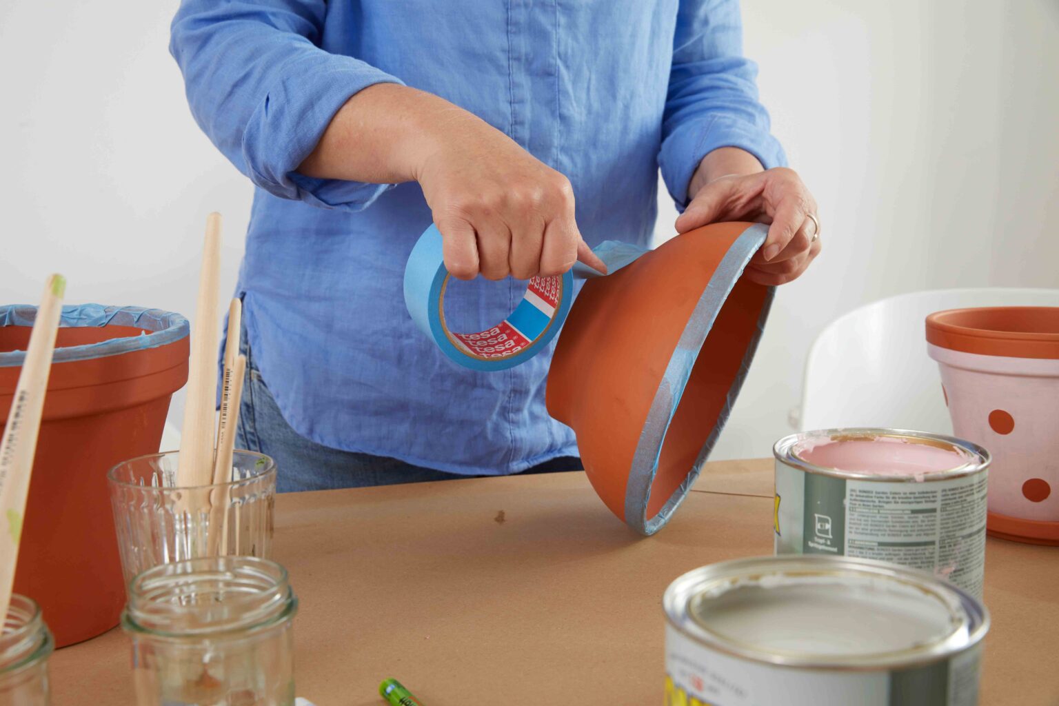 Tontöpfe mit Acrylfarbe bemalen Tontöpfe mit Acrylfarbe bemalen